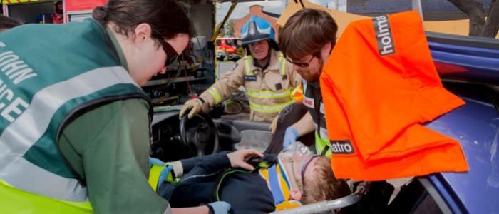 What To Do In A Car Accident – Responding With First Aid | St John Vic